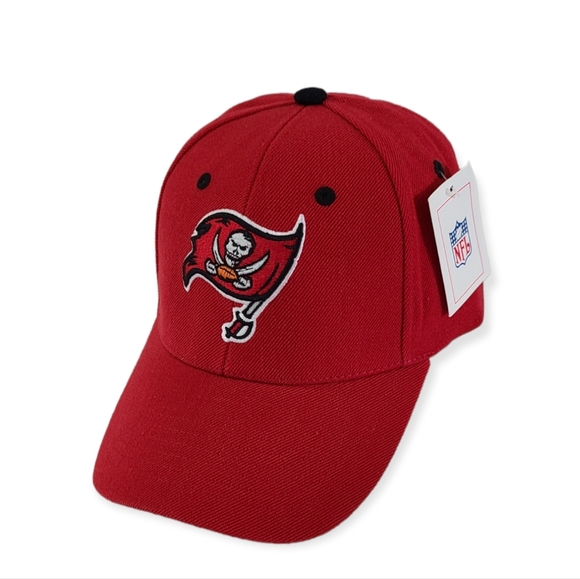 NFL | Accessories | Vintage Tampa Bay Buccaneers Snapback | Poshmark